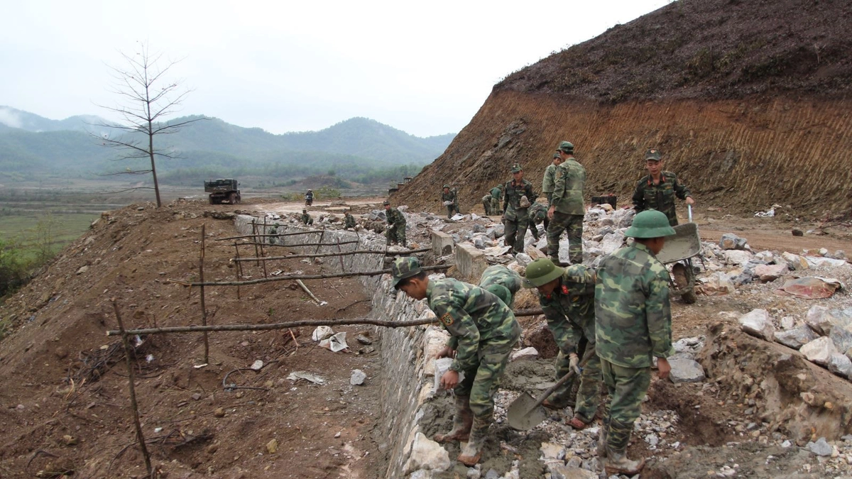 Chế độ trợ cấp, tiền ăn với cá nhân được huy động bảo vệ công trình ...